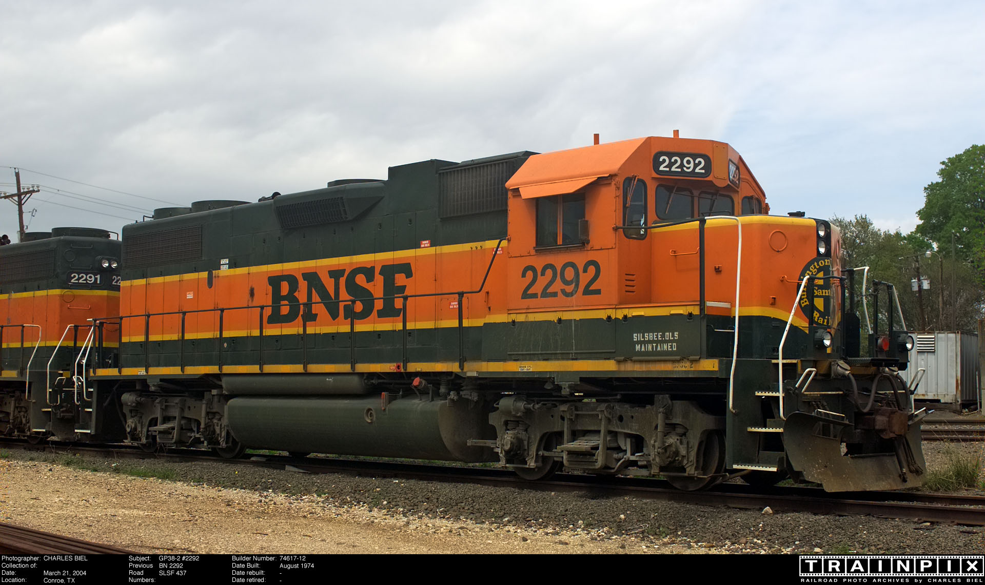 The BNSF Photo Archive - GP38-2 #2292