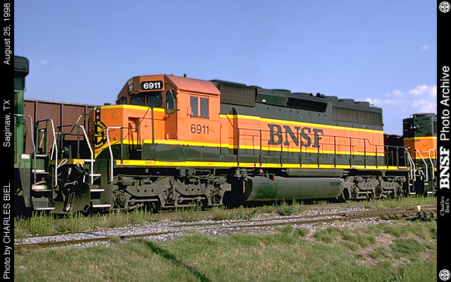 The BNSF Photo Archive - SD40-2 #6911