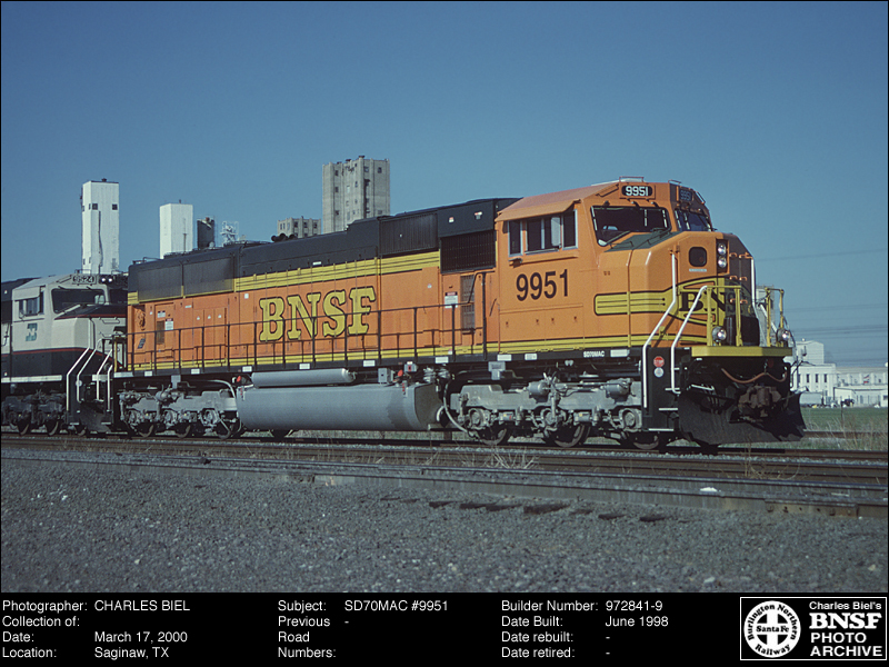 The BNSF Photo Archive - SD70MAC #9951
